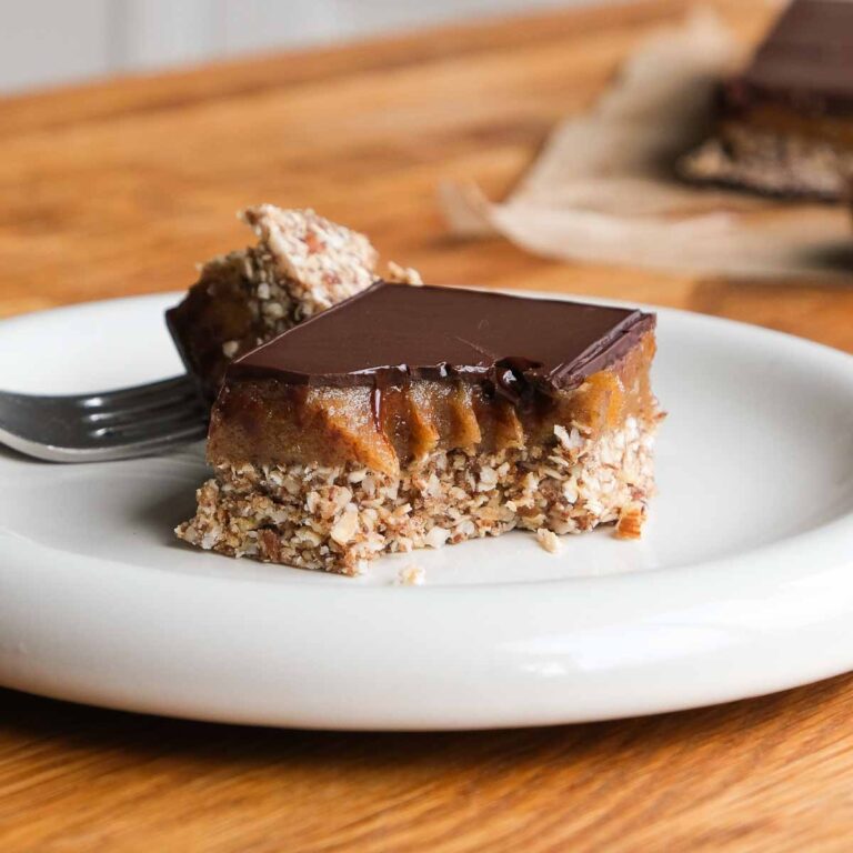 Healthy Caramel Slice (sugar free & no bake)